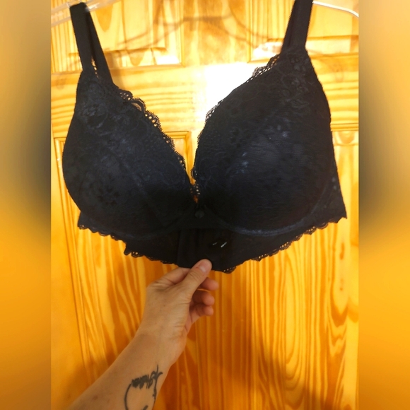 torrid | Intimates & Sleepwear | Torrid Bra Black 44d | Poshmark
